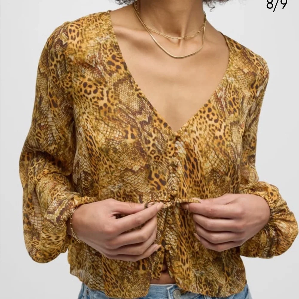 L'AGENCE | Tops | Lagence Pixie Oversized Yellow Snakeprint Vneck ...